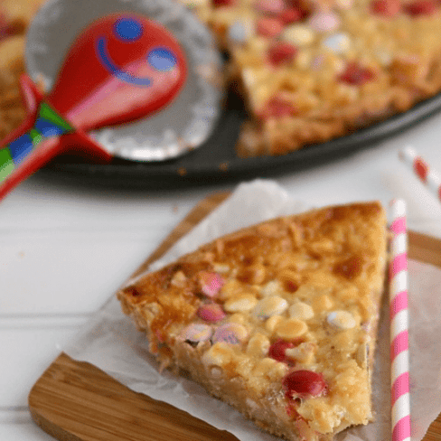White Chocolate Macadamia Magic Pizza - Crazy for Crust