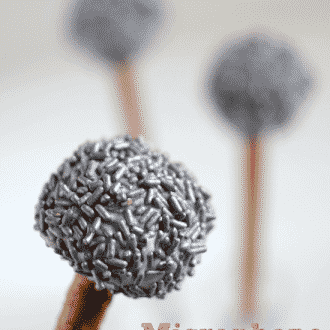 Microphone Cake Pops - Crazy for Crust