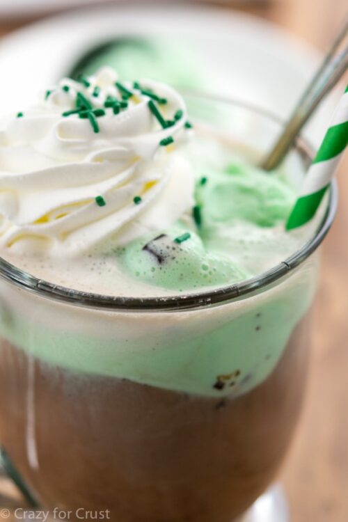 Hot Chocolate Float - Crazy for Crust