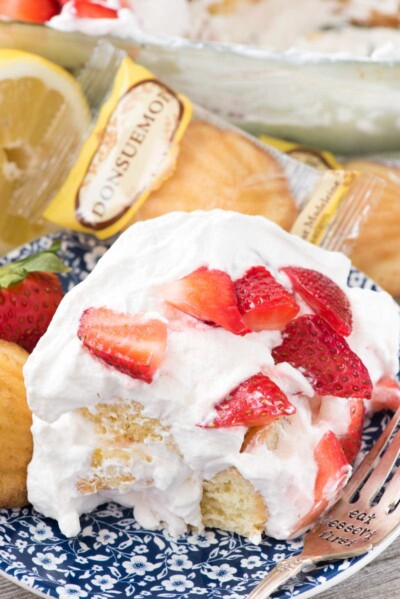 No Bake Strawberry Lemon Cake - Crazy for Crust