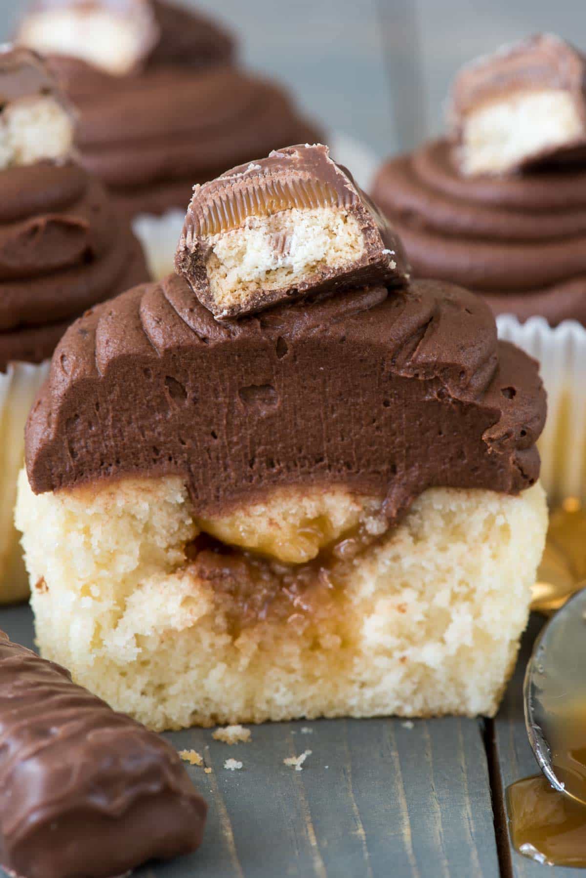 Twix Cupcakes Recipe - Crazy for Crust