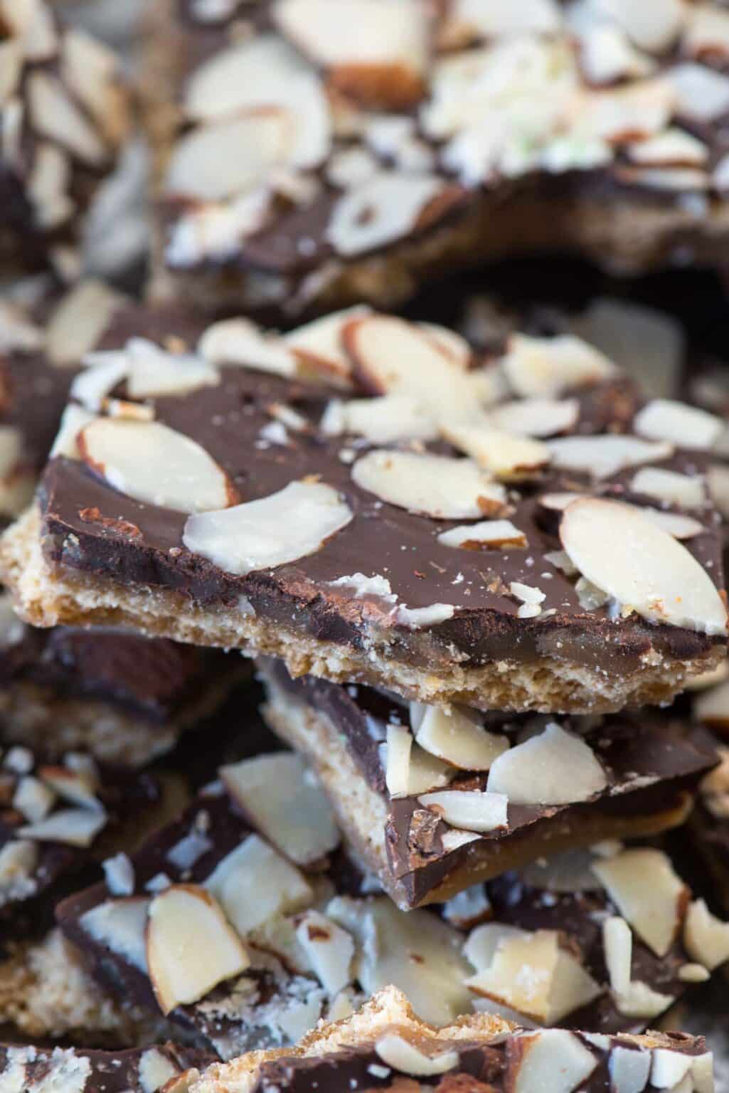 Graham Cracker Toffee Bark (3+ ways) - Crazy for Crust
