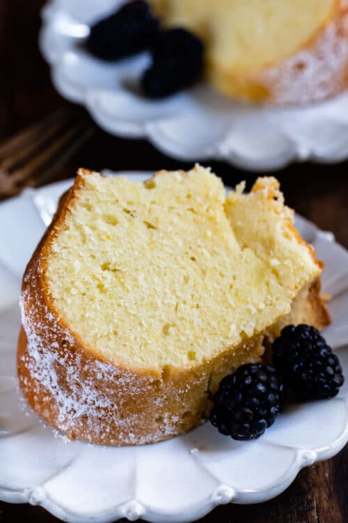 Classic Pound Cake Recipe (Sour Cream Pound Cake) - Crazy for Crust