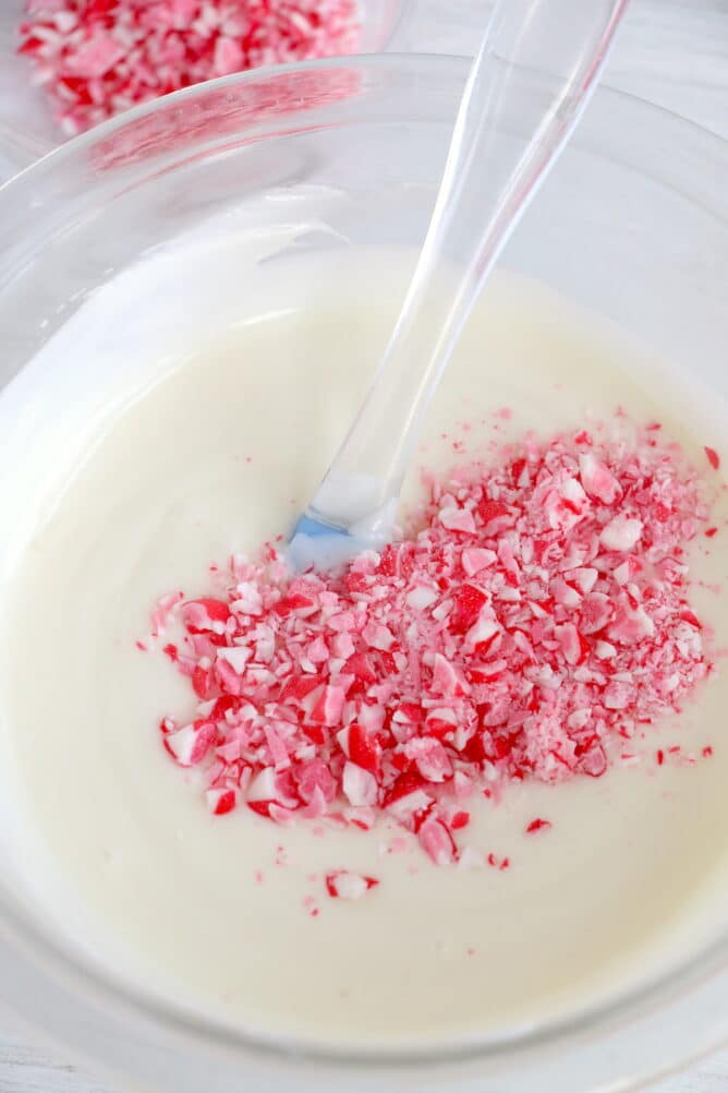 Easy Peppermint Bark Recipe - only 4 ingredients! - Crazy for Crust