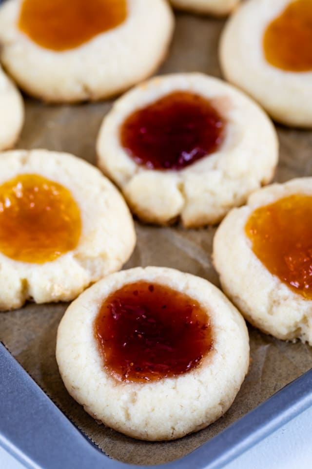 Over 100 Christmas Cookie Recipes to serve this holiday! - Crazy for Crust