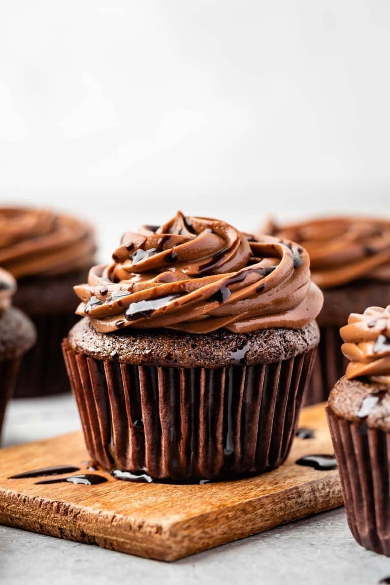 Small Batch Chocolate Cupcakes - Crazy for Crust