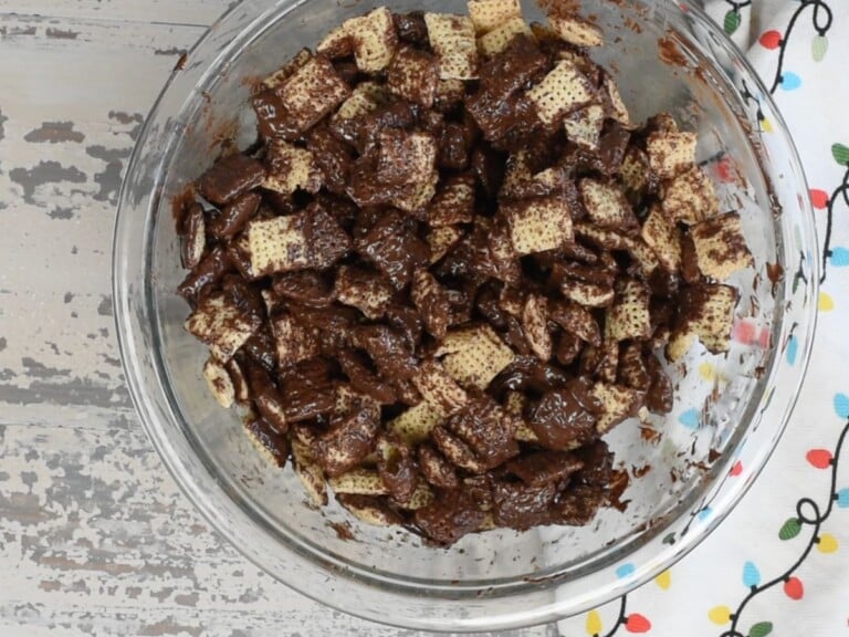 Elf Munch Christmas Snack Mix - Crazy for Crust