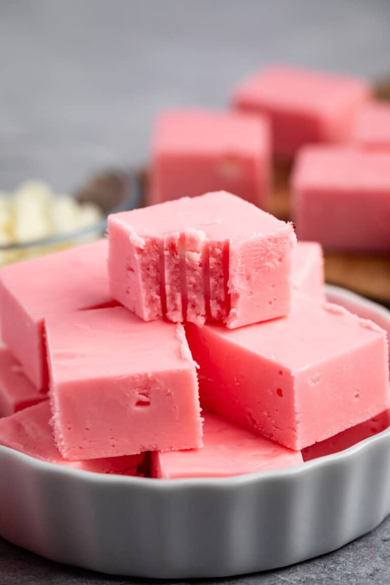 2 Ingredient Fudge (5 minute fudge) - Crazy for Crust