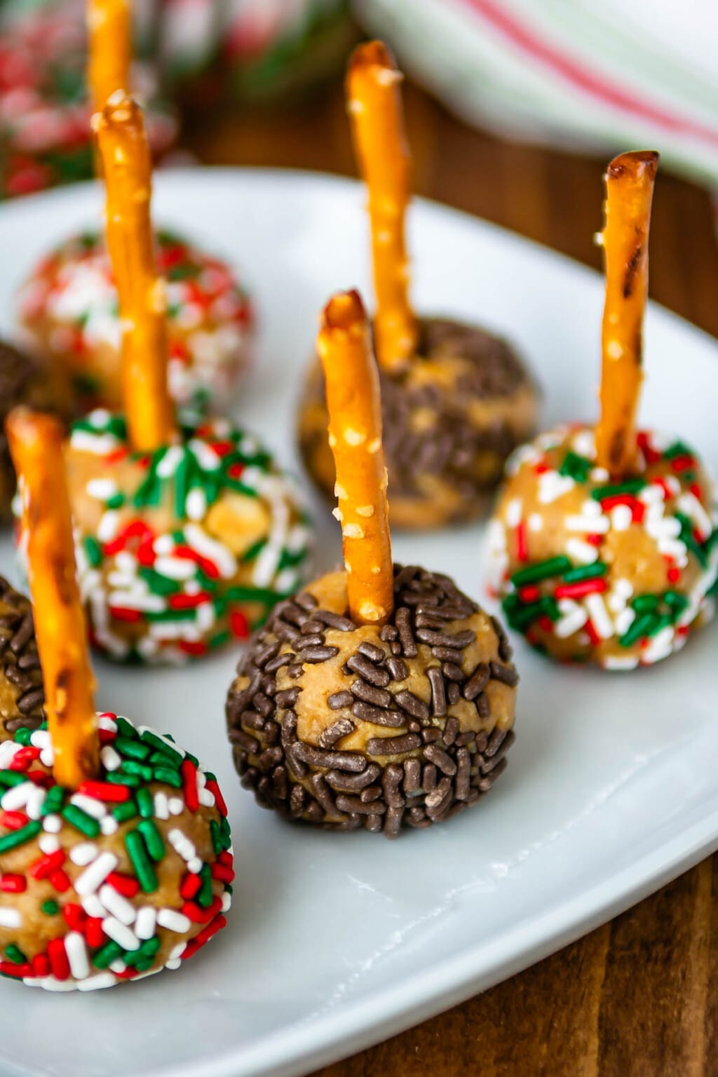 Peanut Butter Cheese Ball Pops - Crazy for Crust