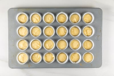 Easy Mini Cupcakes from scratch - Crazy for Crust