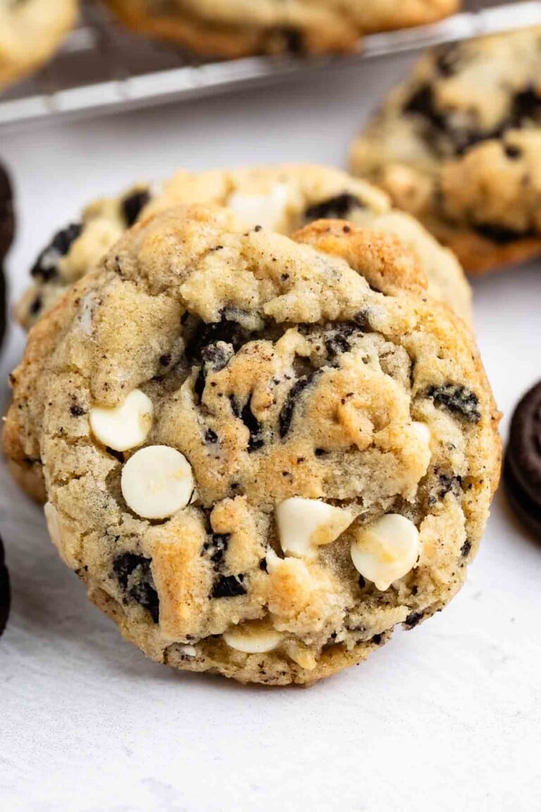 Cookies and Cream Cookies Recipe - Crazy for Crust